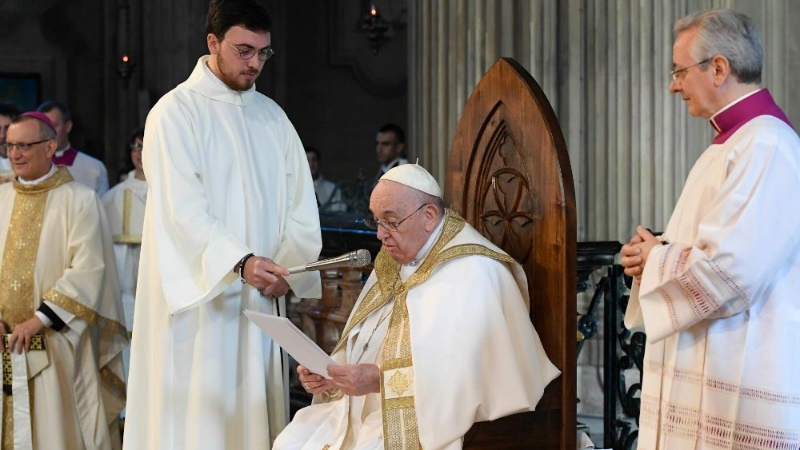 Ángelus. El Papa pide a los jóvenes que cambien el mundo y no sean ... Ángelus. El Papa pide a los jóvenes que cambien el mundo y no sean ...